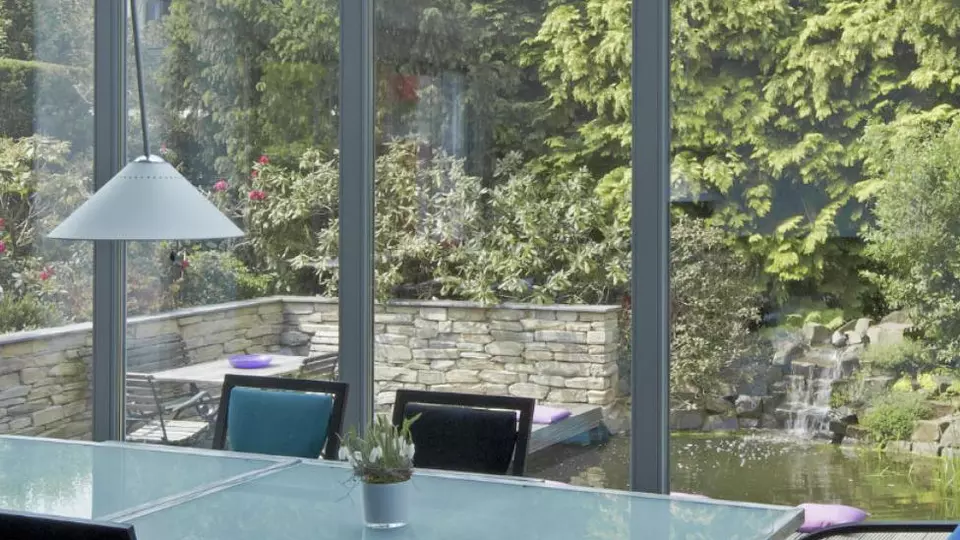 Samočisticí sklo: Skla pro snadnou údržbu - Saint-Gobain Glass